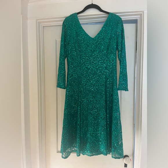 MARINA | Dresses | Nwot Kelly Green Sequin Dress | Poshmark